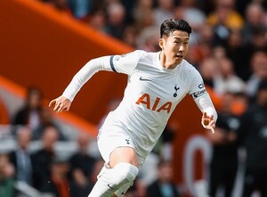 손흥민, EPL 300번째 경기서 120호골 달성…토트넘은 4연패