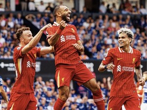 슬롯 체제 리버풀, 개막전 2-0 승리…살라 1골 1도움으로 EPL 개막전 최다골 보유자 등극